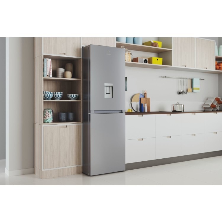 Indesit 322 Litre 50/50 Freestanding Fridge Freezer - Silver ...